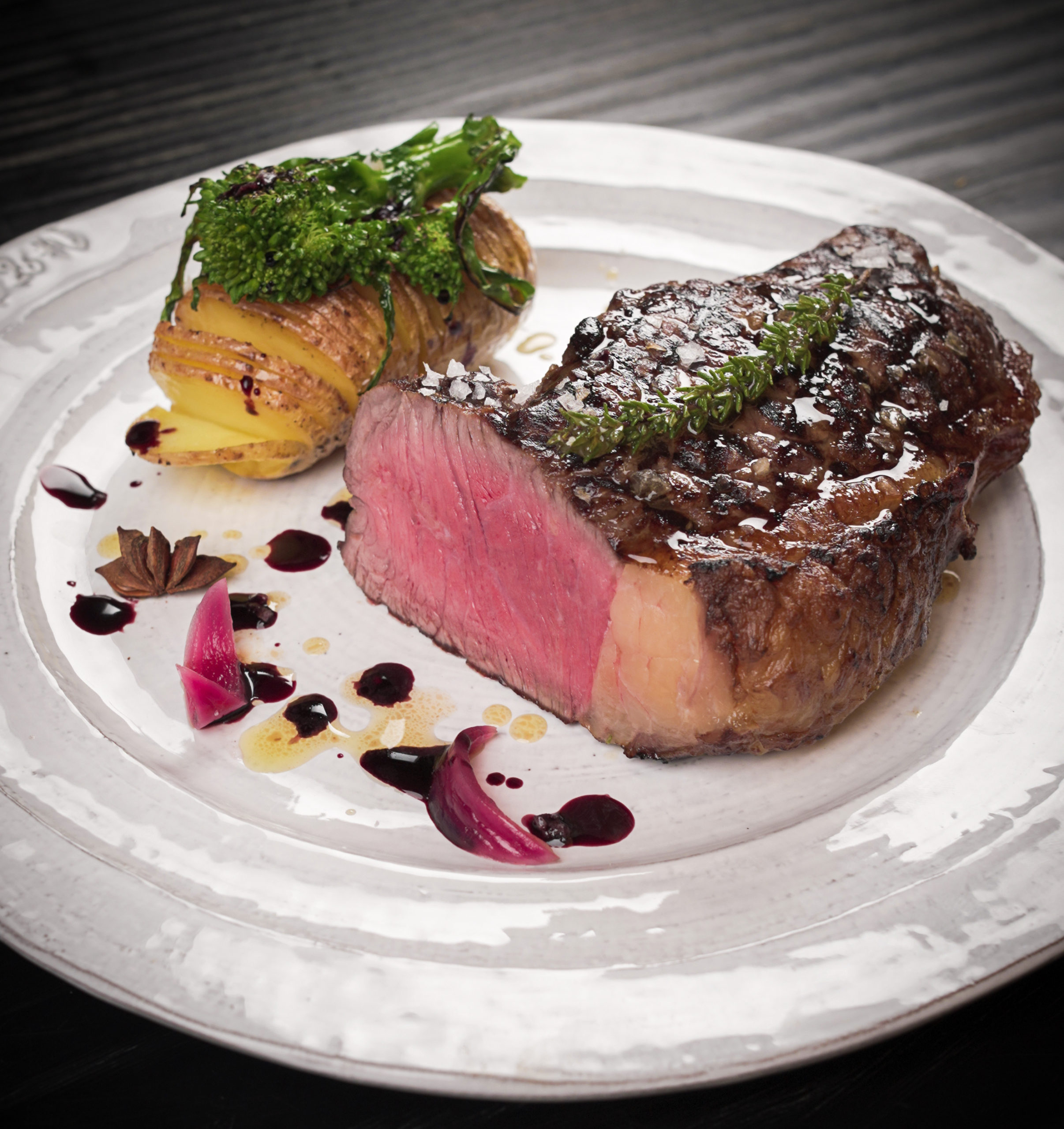 Falla Semplice: Controfiletto bbq, patata glassata e salsa al vino rosso. | Food Loft - Il sito ...